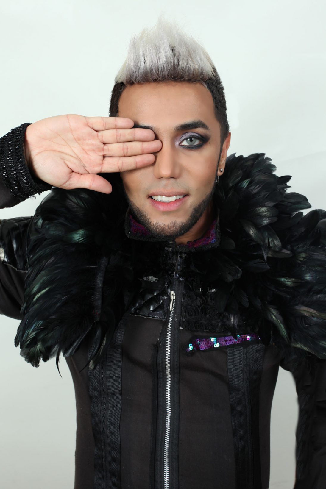 Fedro estrena su nuevo Álbum titulado Íntimo - Farras.live